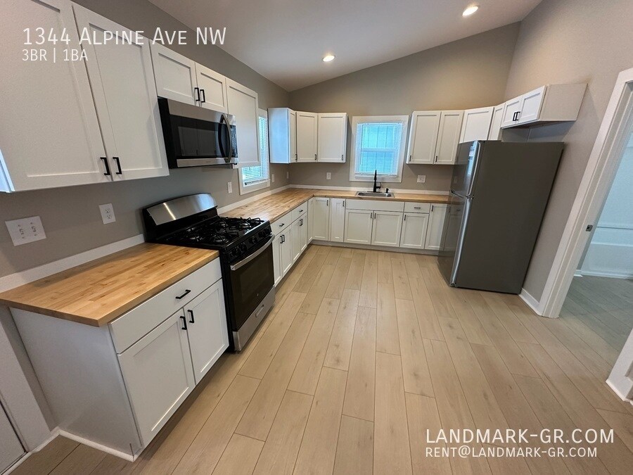 1344 Alpine Ave NW, Grand Rapids, MI 49504 - House Rental in Grand ...