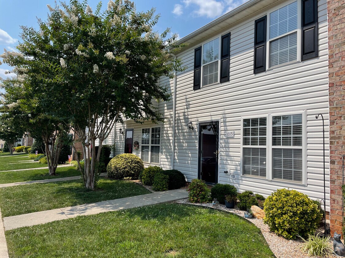 1015 Middle View Dr, Forest, VA 24551 - Townhome Rentals in Forest VA ...