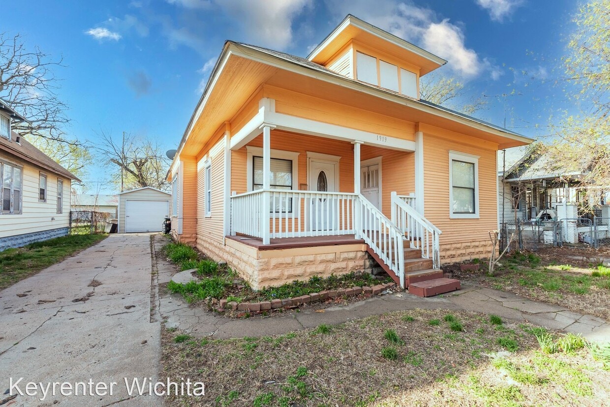 1919 W Maple St, Wichita, KS 67213 - House Rental in Wichita, KS ...