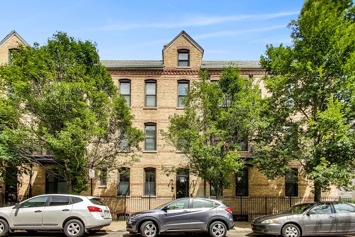 1501 N Bosworth Ave Unit 2C, Chicago, IL 60642 - Condo for Rent in ...