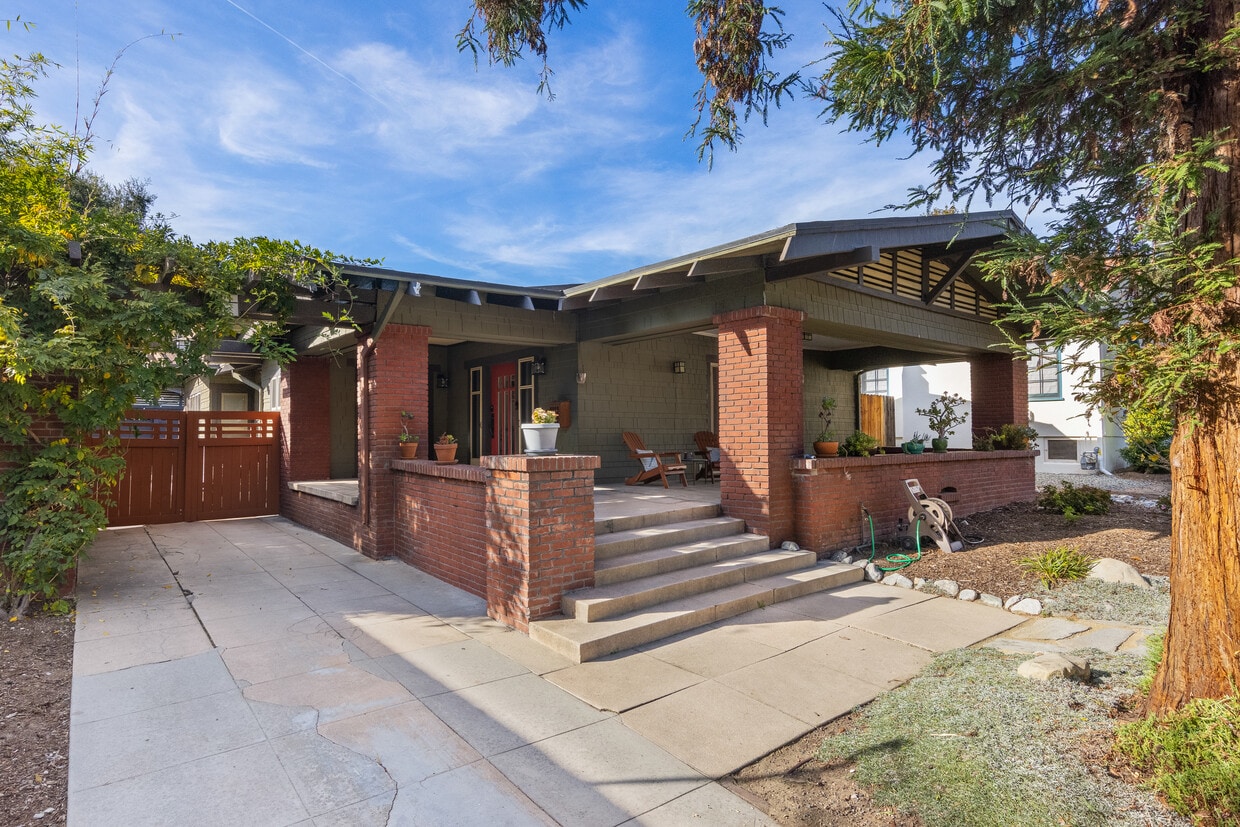 1025 N Chester Ave, Pasadena, CA 91104 - House Rental in Pasadena, CA ...