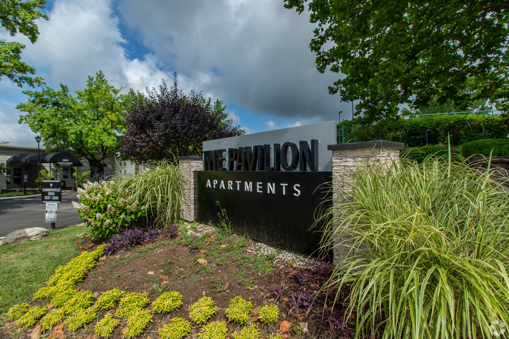 Pavilion - 2207 Summerhouse Dr St. Louis, MO 63146 | Apartments.com