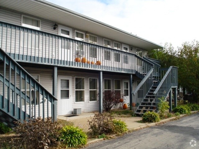 2 Bedroom Apartments under $1,100 in La Crosse WI - 49 Rentals ...