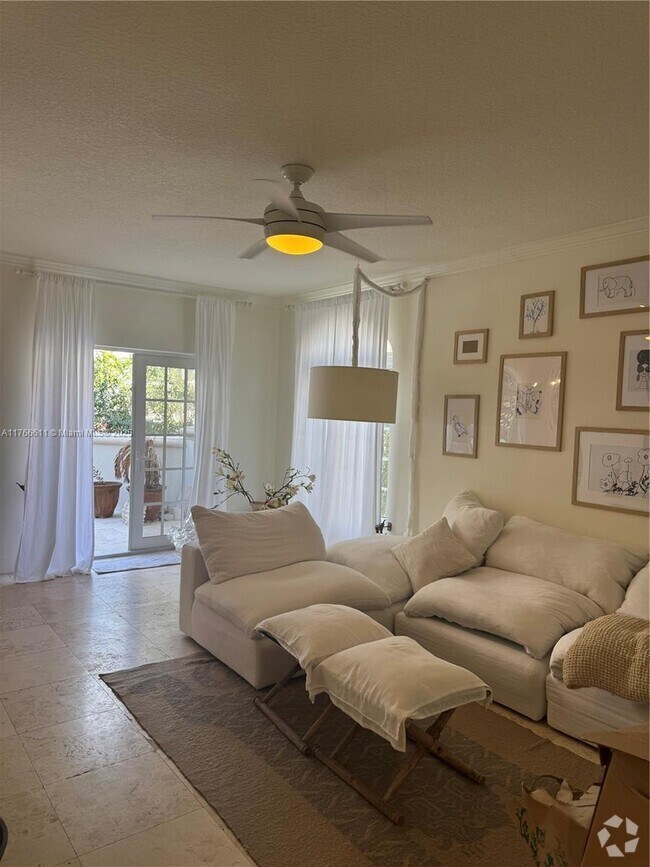 The Aviator Apartments for Rent with a Living Room - Miami Beach, FL - Updated Today ...
