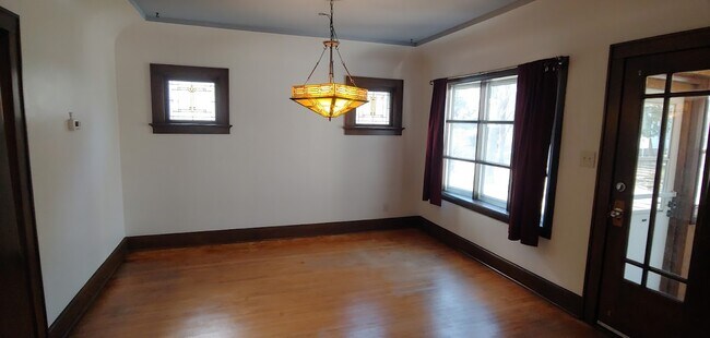 2178 S 83rd St, West Allis, WI 53219 - House Rental in West Allis, WI ...