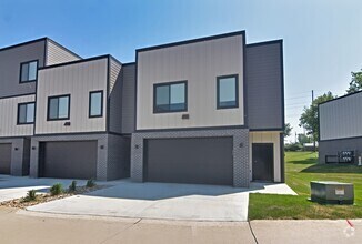 Apartments for Rent with a Balcony in Clemons IA