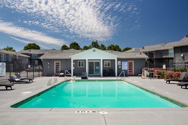 Flats at East Atlanta - 2536 Flat Shoals Rd Decatur, GA - Apartments ...