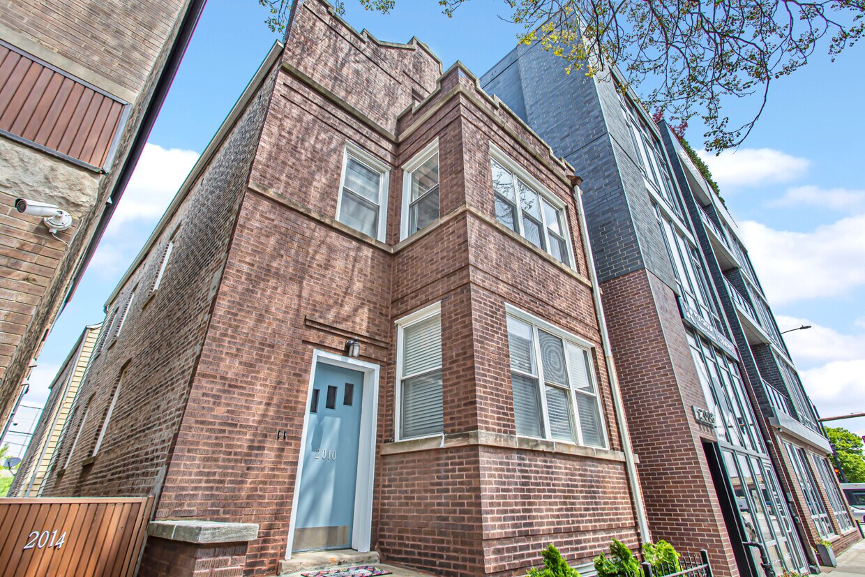 2010 W Webster Ave, Chicago, IL 60647 - House Rental in Chicago, IL ...
