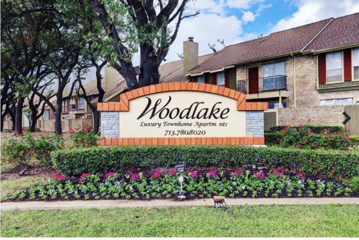 Woodlake Townhomes & Apartments - 2600 Westerland Dr Houston, TX 77063 ...