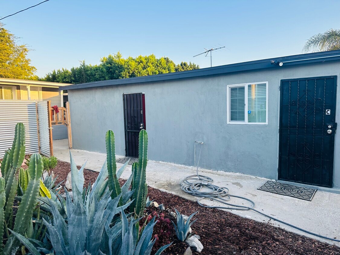 7825 Troost Ave, North Hollywood, CA 91605 - House Rental in North ...