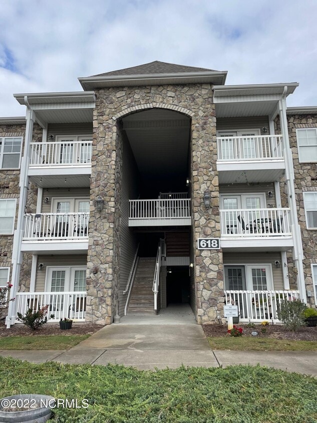 618 Condo Club Dr Unit 311, Wilmington, NC 28412 - Condo for Rent in ...