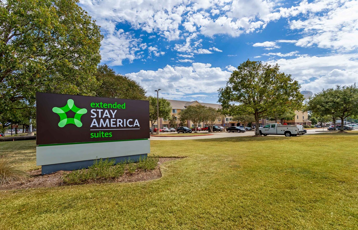 1410 Nasa Road 1, Houston, TX 77058 | Apartments.com