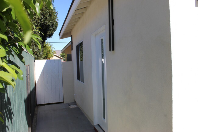 20803 Bassett St, Los Angeles, CA 91306 - House Rental in Los Angeles ...