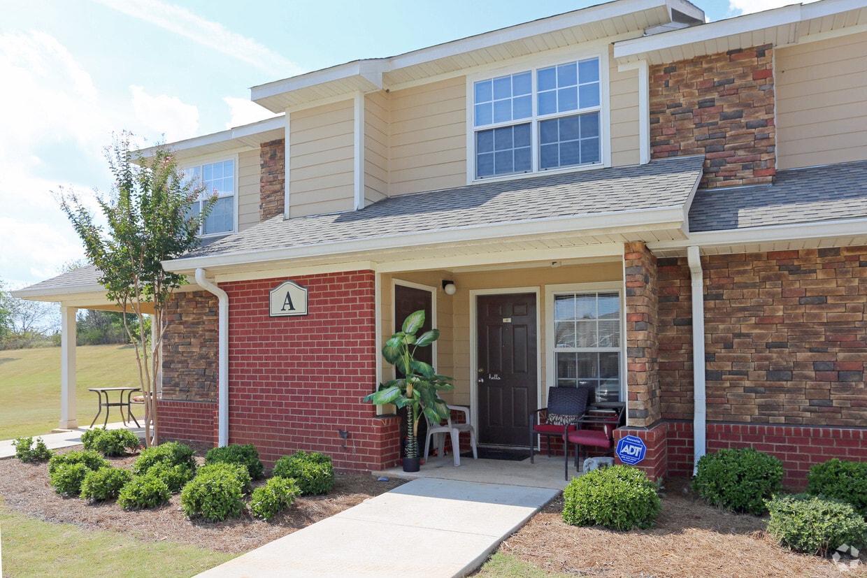 Eagle's Landing Apartments - 162 Royal Dr Madison, AL 35758 ...