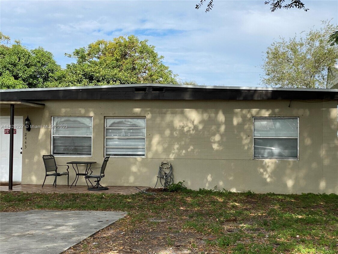 2443 Cleveland St, Hollywood, FL 33020 - House Rental in Hollywood, FL ...