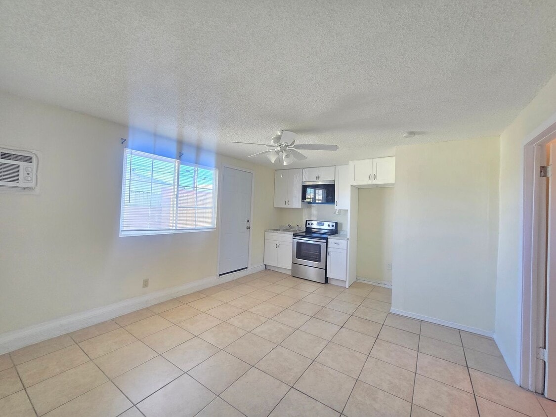 2010 W Lumber St Unit 12010 W Lumber St (ADU), Lancaster, CA 93536 ...