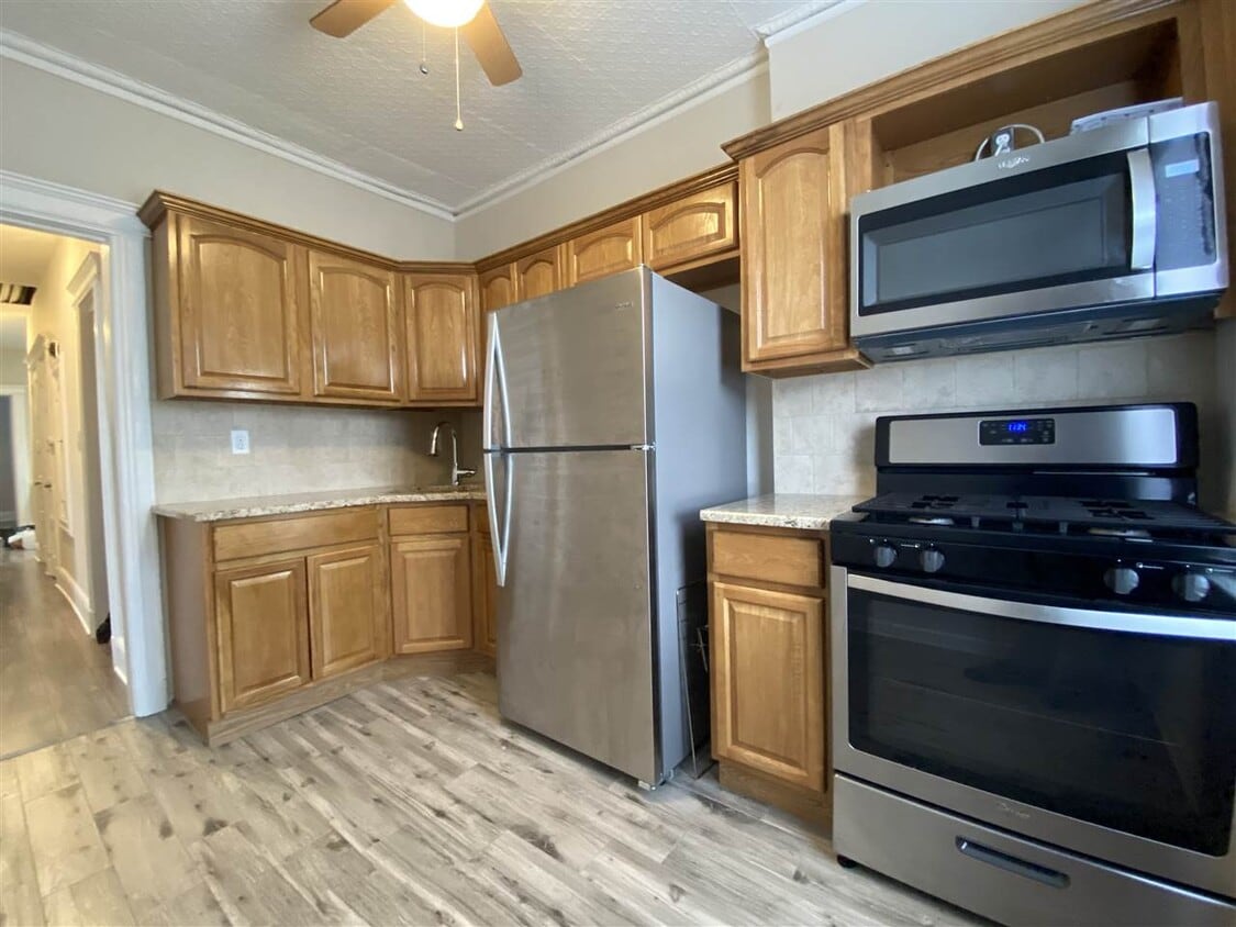 18 Smith St, Jersey City, NJ 07306 - House Rental in Jersey City, NJ ...