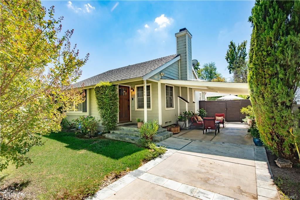 13964 Peach Grove St, Los Angeles, CA 91423 - House Rental in Los ...