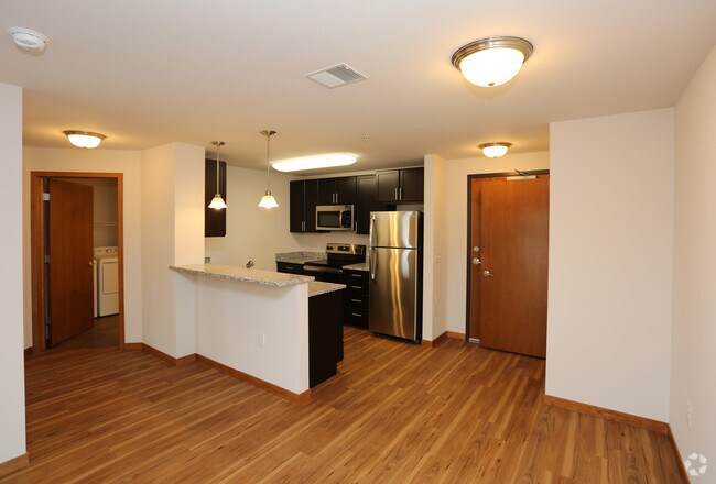 The Terraces of Windsor Crossing - Apartments in Windsor, WI ...
