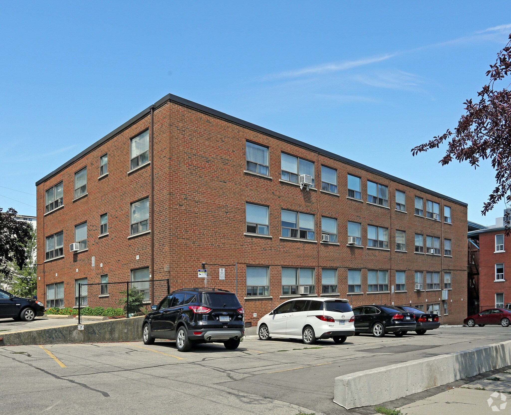 125 Park St S, Hamilton, ON L8P 3E7 Apartments - 125 Park St S Hamilton ...