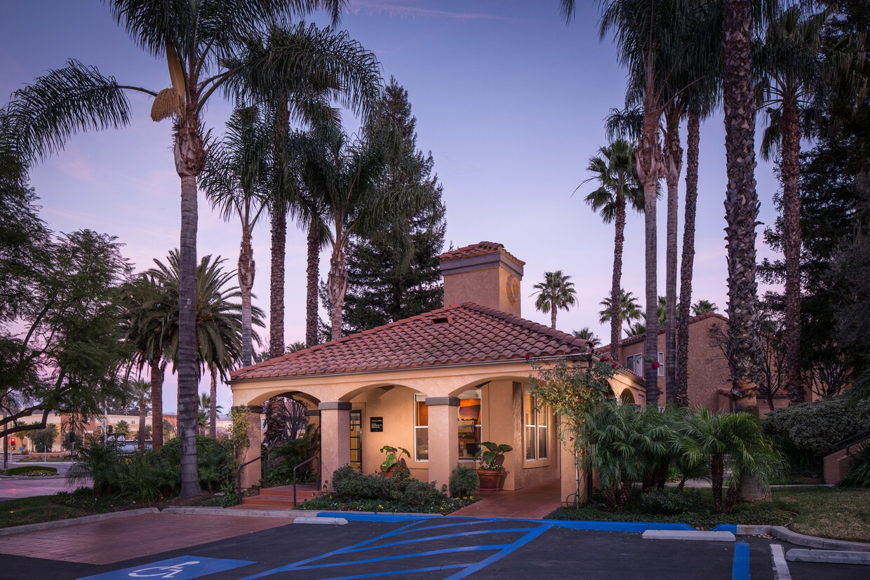 Shadow Ridge Apartment Homes - 1987 Ridgegate Ln Simi Valley, CA 93065 ...