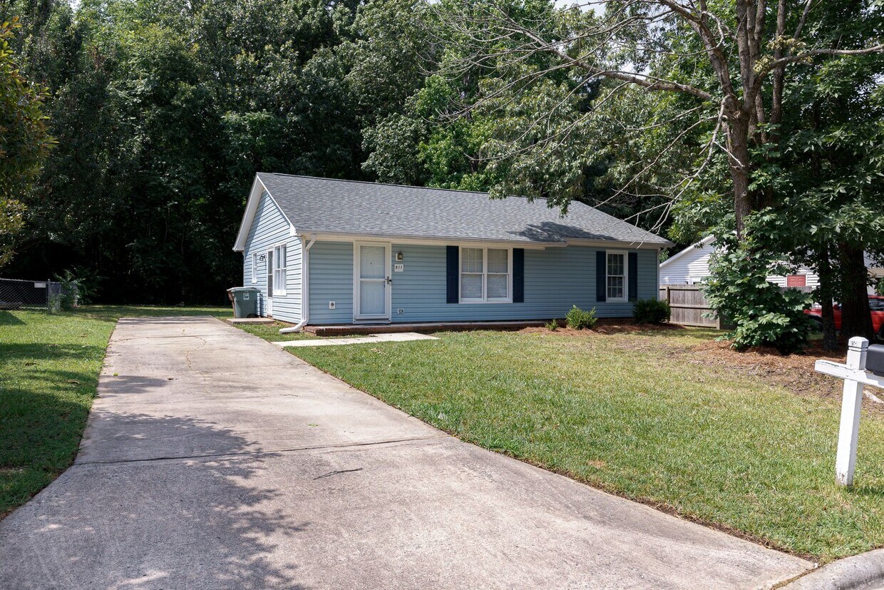 511 Apple Ridge Rd, Greensboro, NC 27406 - House Rental in Greensboro ...