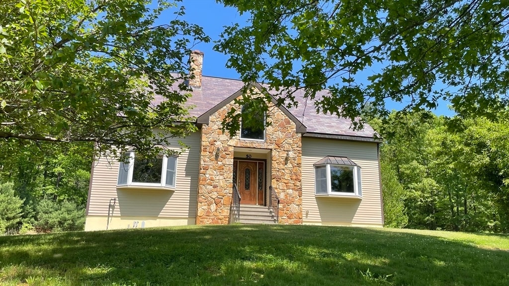 50 Milford St, Mendon, MA 01756 - House Rental in Mendon, MA ...
