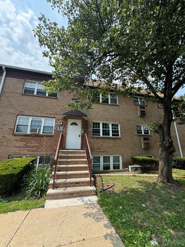 379 College Dr, Edison, NJ 08817 - Condo for Rent in Edison, NJ ...