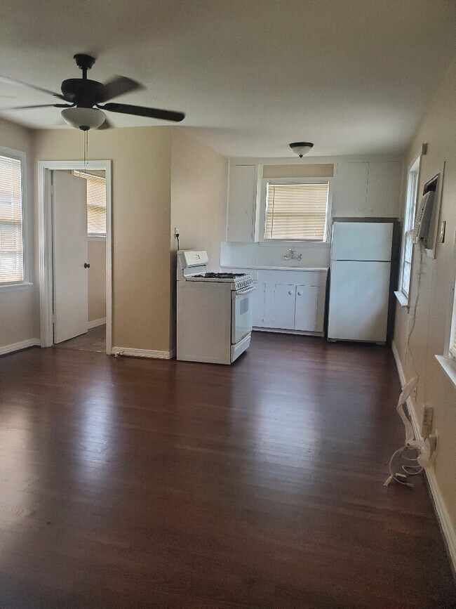 4323 Hain St Unit 4323A - Efficiency, Houston, TX 77009 - Room for Rent in Houston, TX ...