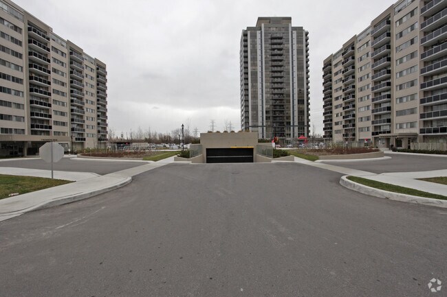 Richgrove Village Apartments - 7-21 Richgrove Dr Toronto, ON ...