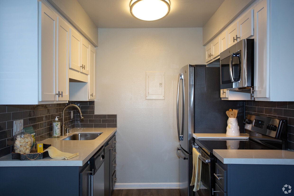 St Charles Oaks Apartments