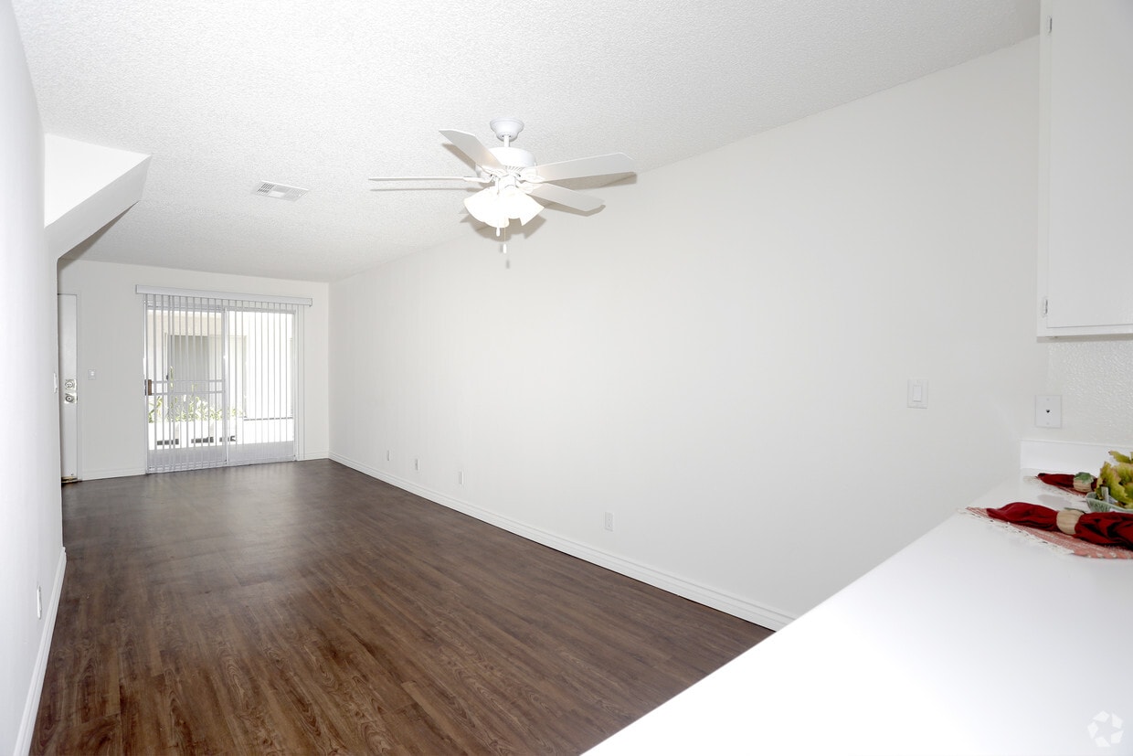 Crenshaw Townhouse - 1327-1329 S Crenshaw Blvd Los Angeles, CA 90019 ...