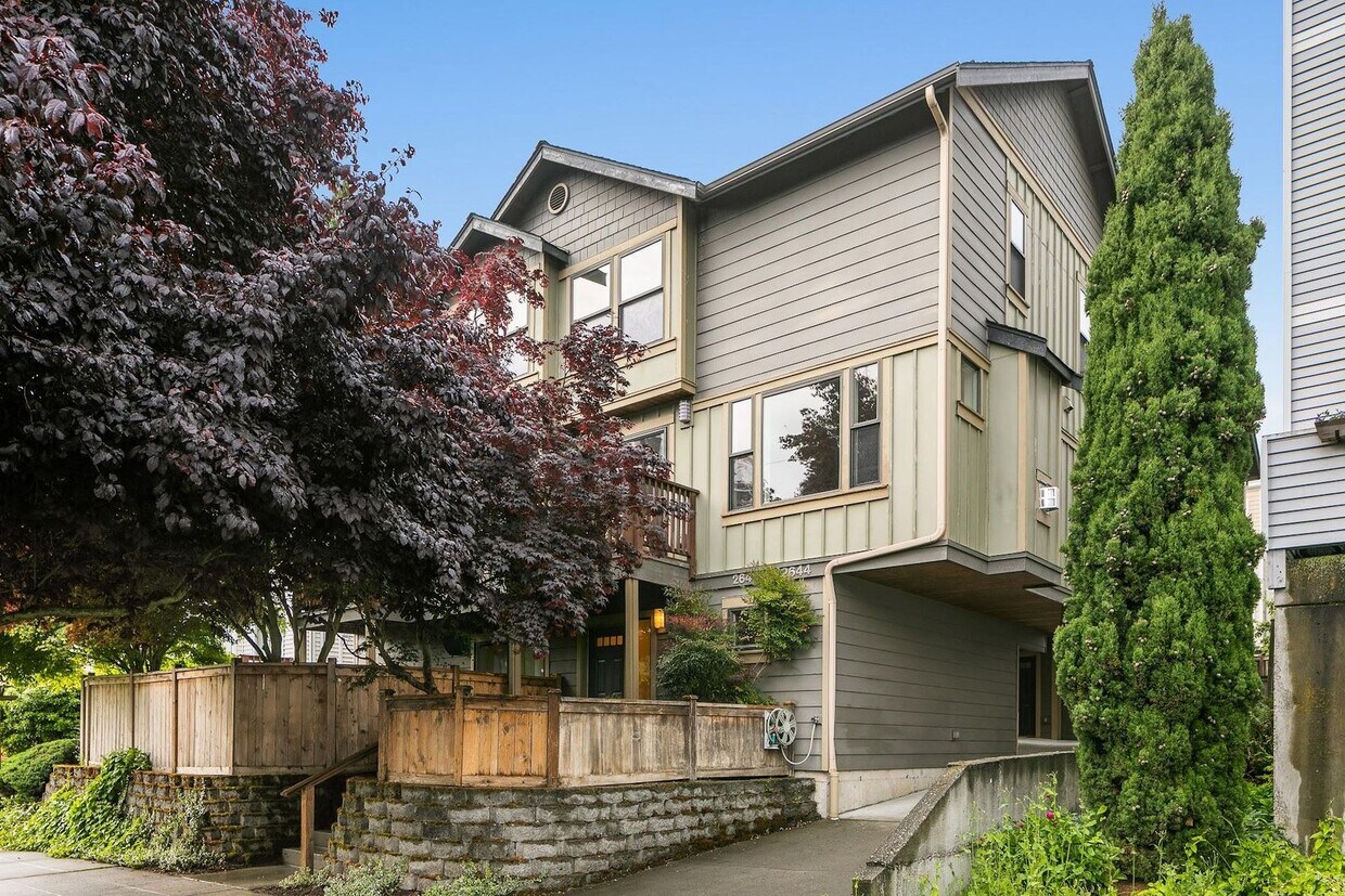 2646 NW 58th St, Seattle, WA 98107 - Townhome Rentals in Seattle WA ...