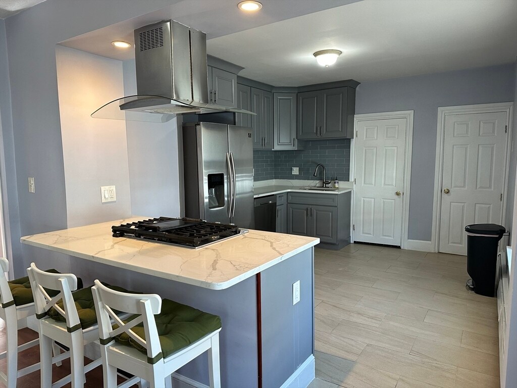 96-98 Billings St Unit 98, Quincy, MA 02171 - Room for Rent in Quincy ...