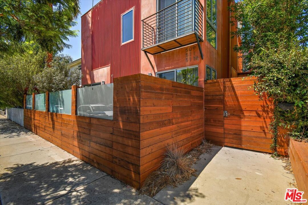 511 1/2 San Juan Ave, Los Angeles, CA 90291 - Room for Rent in Los ...