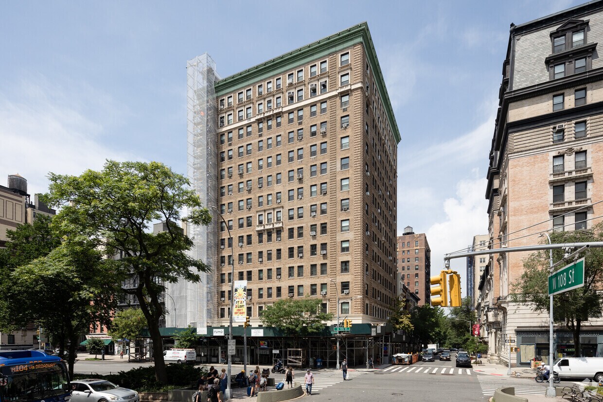 Charleton Apartments - 300 W 108th St New York, NY 10025 | Apartments.com
