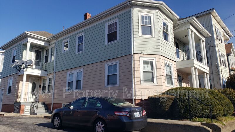 833 Main St Unit 2, Pawtucket, RI 02860 - Condo for Rent in Pawtucket ...