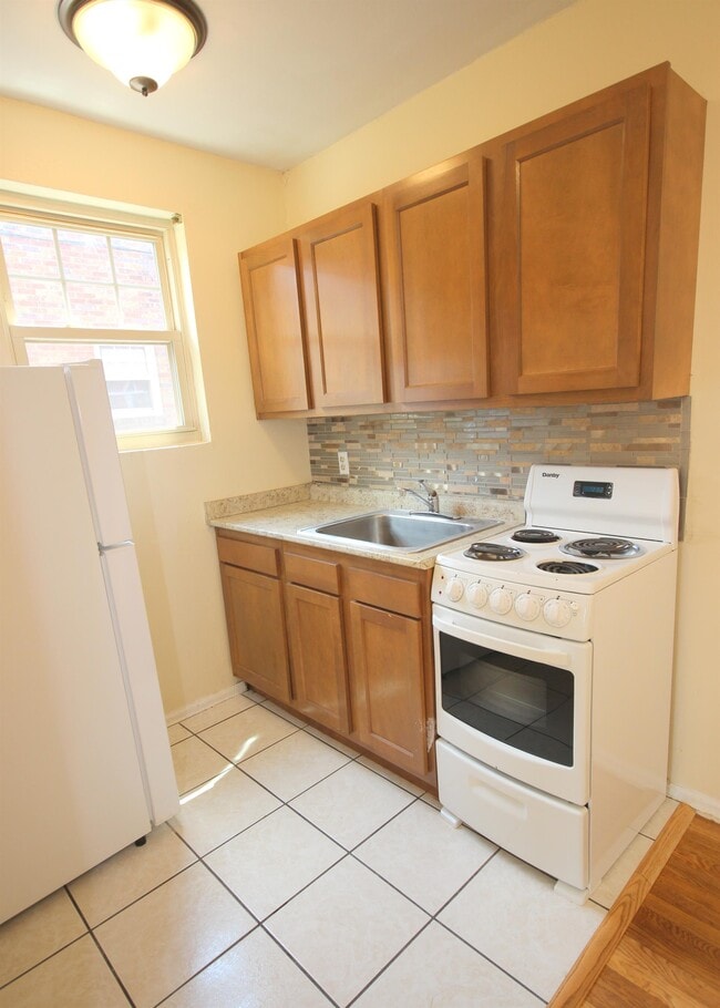 137 N Craig St Unit T-10, Pittsburgh, PA 15213 - Room for Rent in ...