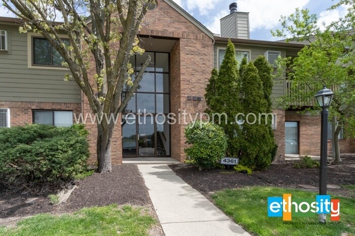 4361 Village Pkwy Cir W Unit 4, Indianapolis, IN 46254 - Condo for Rent ...
