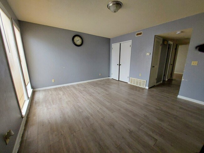 1658 S Fern St, Wichita, KS 67213 - 1658 S Fern St Wichita, KS 67213 ... 1658 S Fern St, Wichita, KS 67213 - 1658 S Fern St Wichita, KS 67213 ...