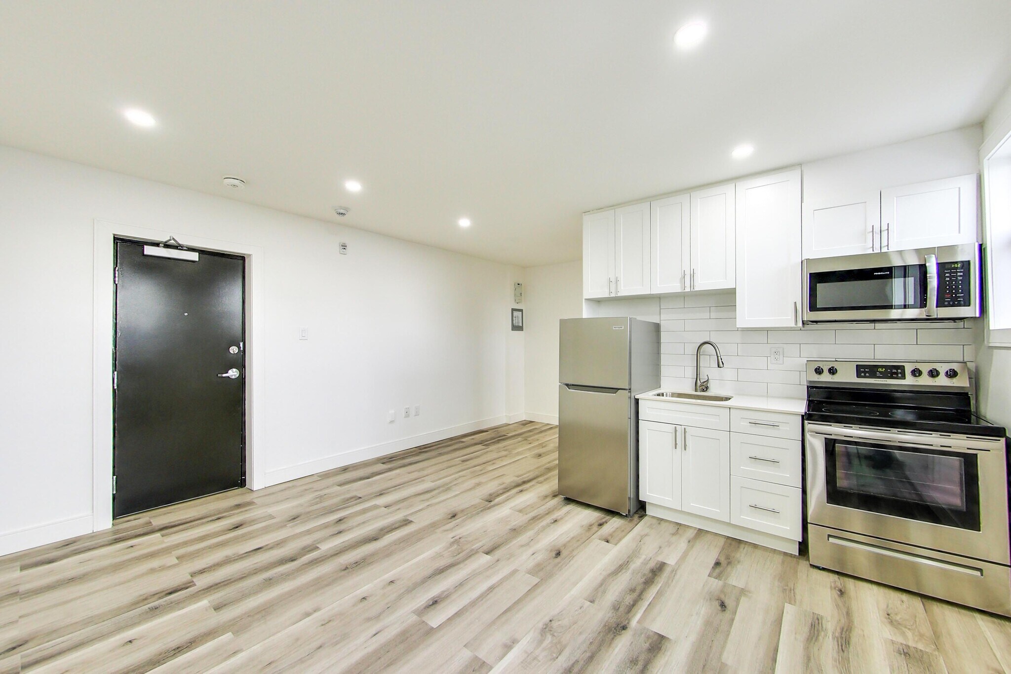 444 Park St W Unit 310, Windsor, ON N9A 5V3 - Apartment for Rent in ...