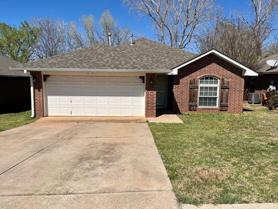 709 Tioga Cir, Norman, OK 73071 - House Rental in Norman, OK | Apartments.com