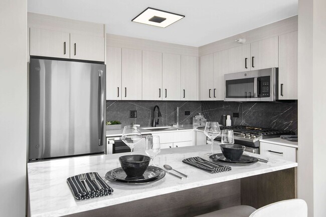 Atrio Apartments - 1922 W Odgen Ave Chicago, IL 60612 | Apartments.com