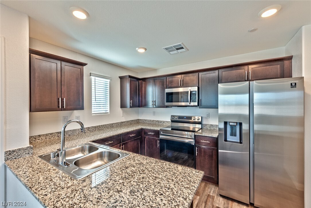 12284 Radiant Sunrise Rd, Las Vegas, NV 89183 - Townhome Rentals in Las ...