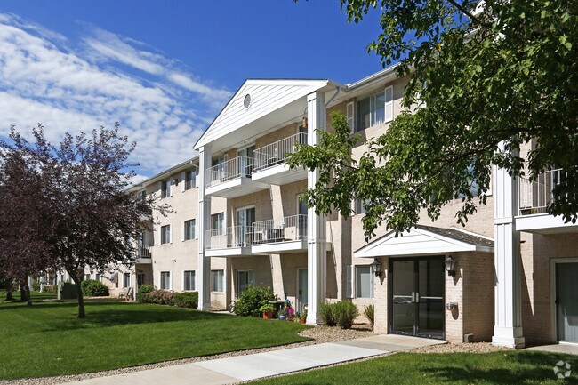 Fairview Ridges Apartments for Rent with Parking - Burnsville, MN - 9 ...