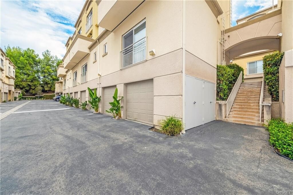 5210 Premiere Hls Dr Unit 116, Los Angeles, CA 91364 - Condo for Rent in Los Angeles, CA ...