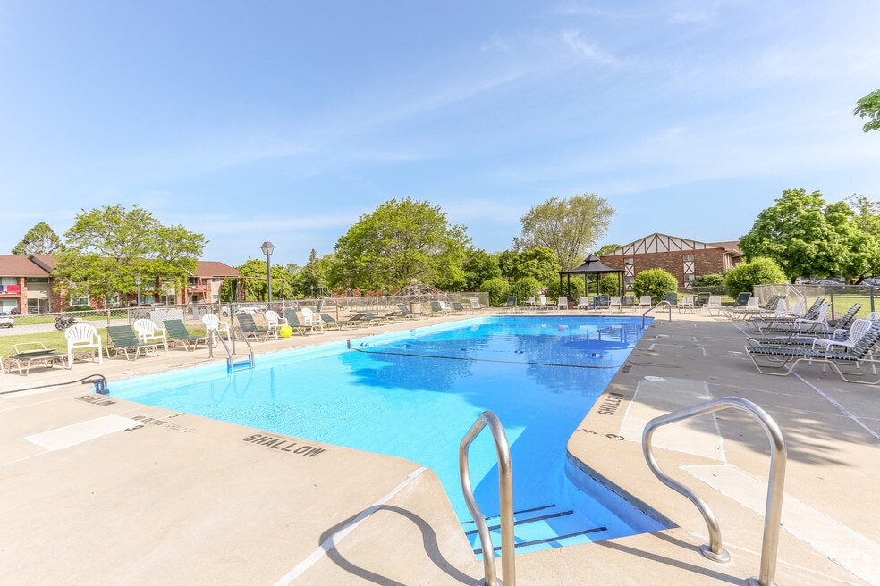Apartments for Rent in 53146 - New Berlin, WI | Apartments.com