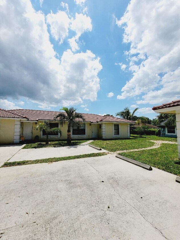 12789 Peconic Ct, Wellington, FL 33414 - Townhome Rentals in Wellington ...