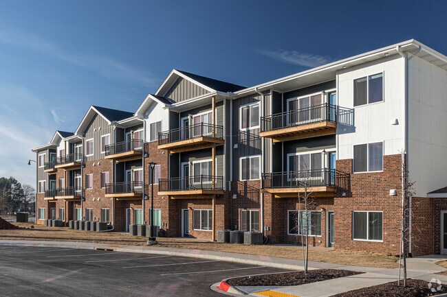 Page Living at Pinnacle Hills - Apartments in Rogers, AR | Apartments.com