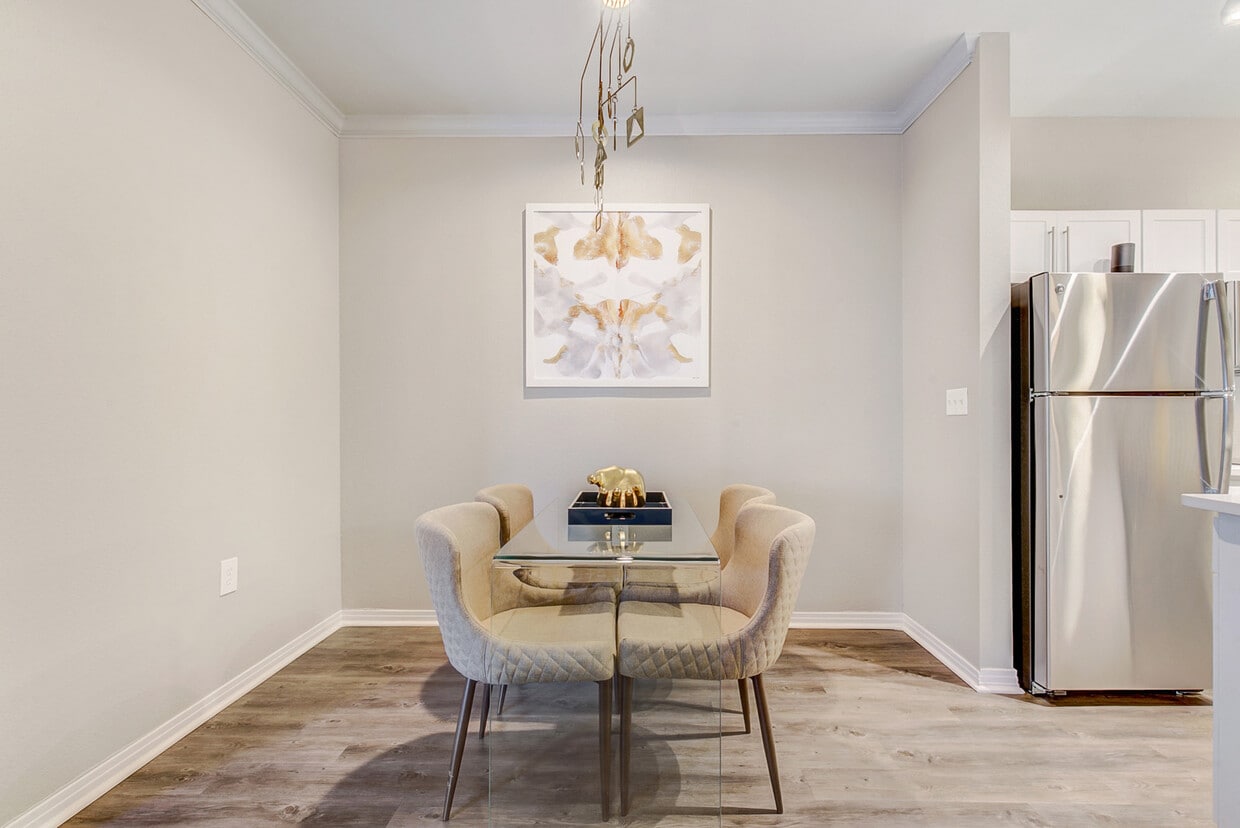 5 Mockingbird Apartments - 5555 E Mockingbird Ln Dallas, TX 75206 ...